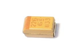 LogicNeed | 22 µF, 10V SMD Tantalum Capacitor